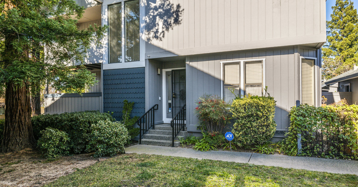 8124 Briar Ridge Lane