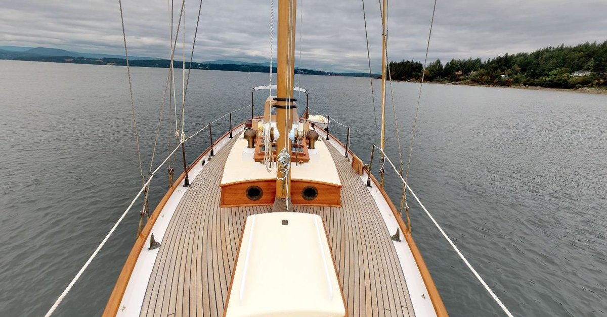 Astrid - 34' LYLE HESS FALMOUTH CUTTER