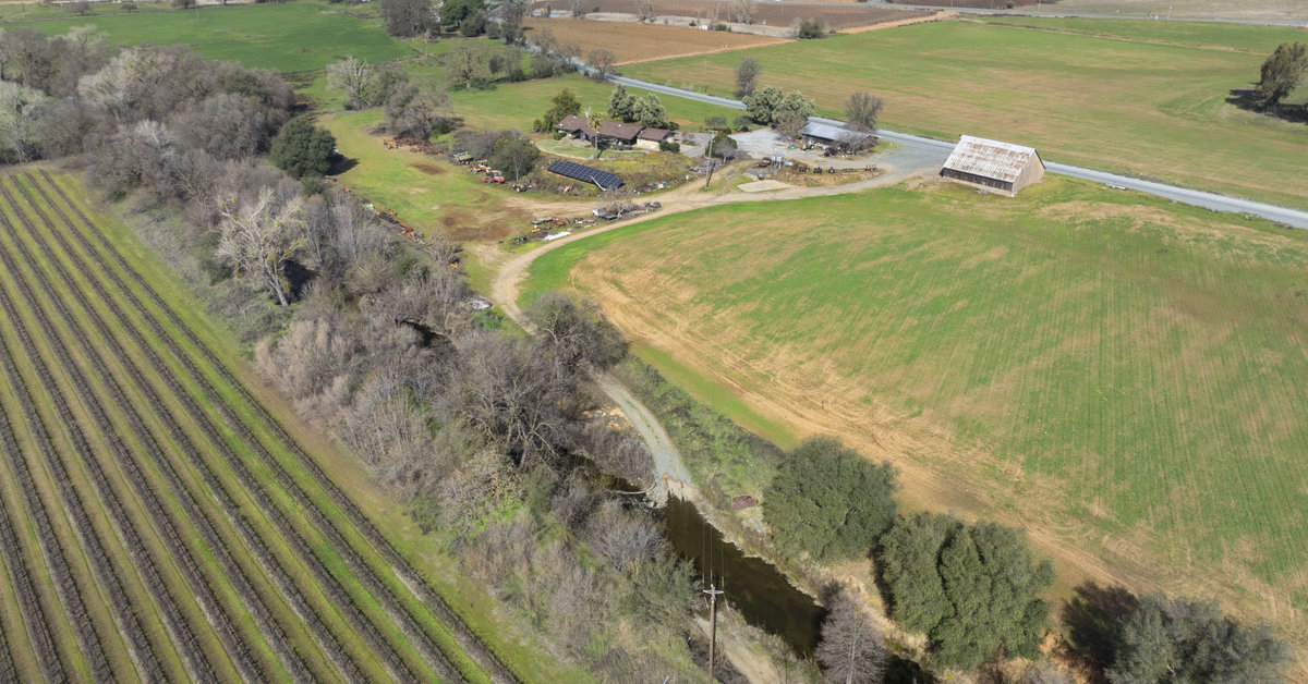 3270 Jackson Valley Road - Ione, CA