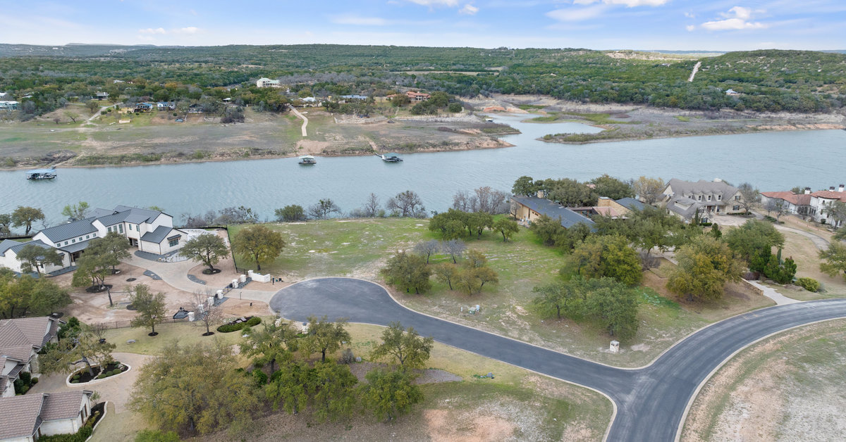 25208 Chernosky Point Cv