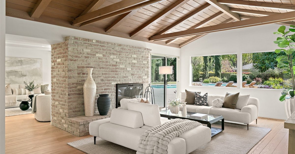 151 Bolla Avenue | Winkler Real Estate Group