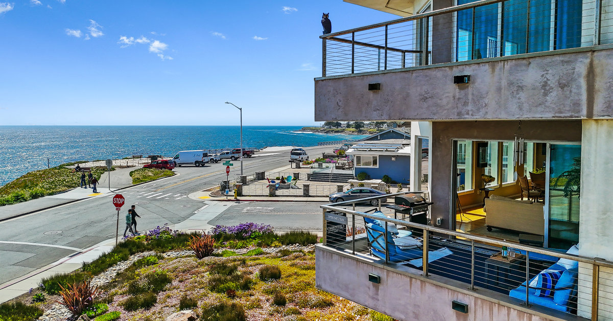 890 West Cliff Drive