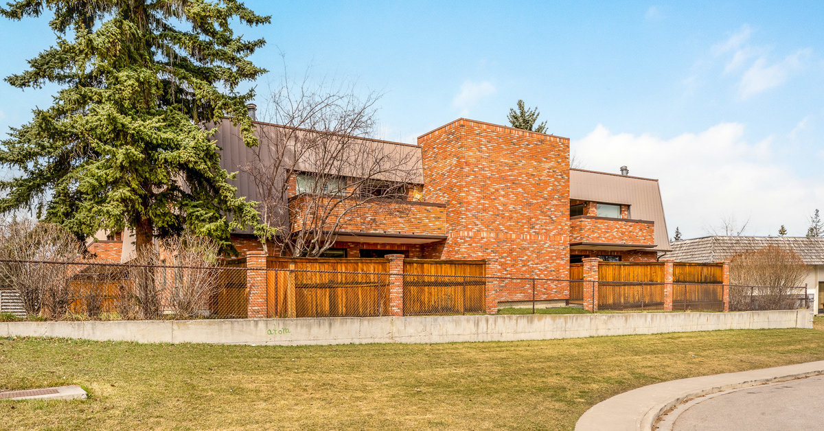 110, 9500 Oakfield Drive SW, Calgary, AB T2V 0L1 | Rela