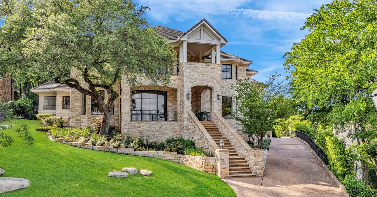 The Summit House | Kuper Sotheby's International Realty