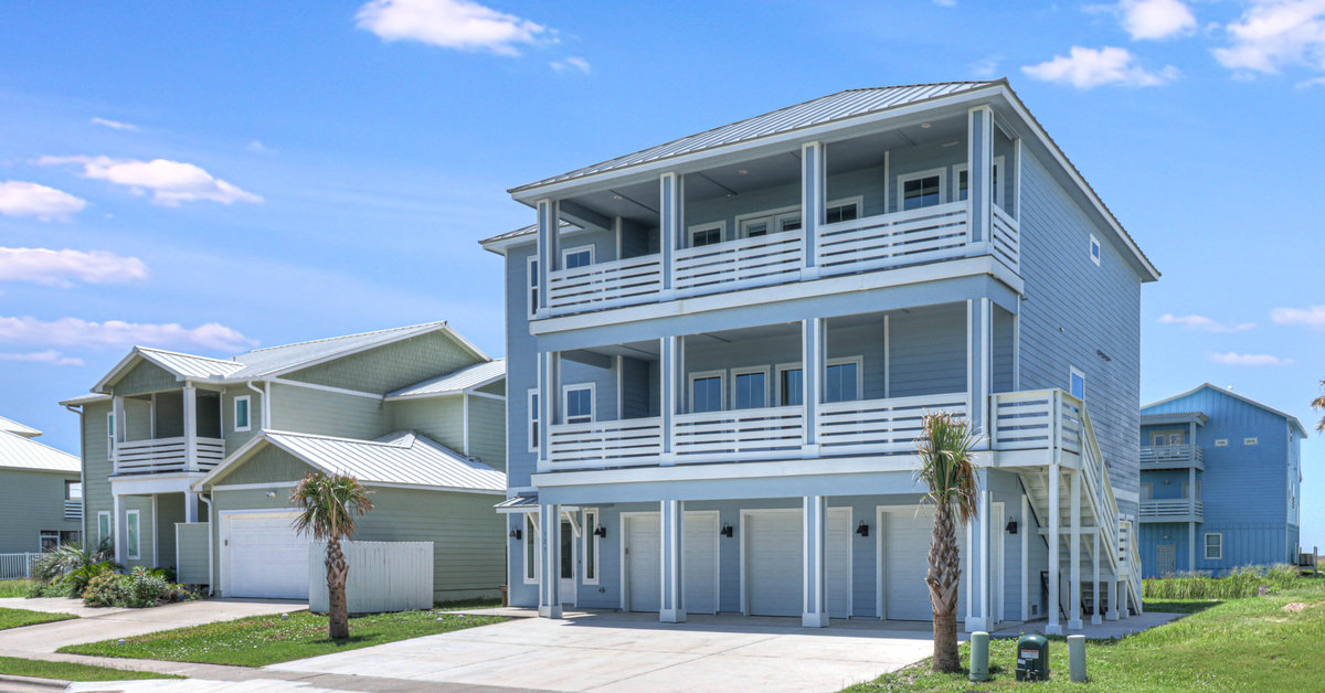 Stunning New 5BR Beach House | Kuper Sotheby's International Realty