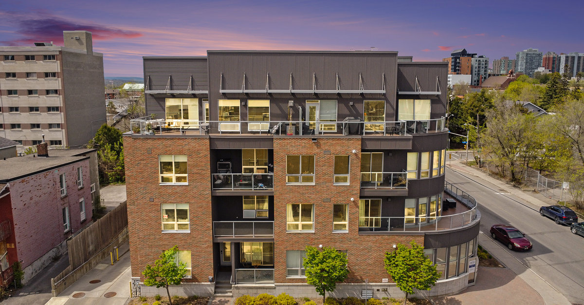390 Booth Street #403