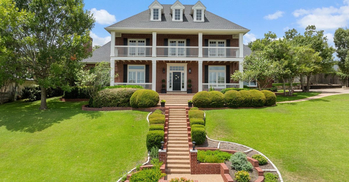 6201 Northern Dancer Drive