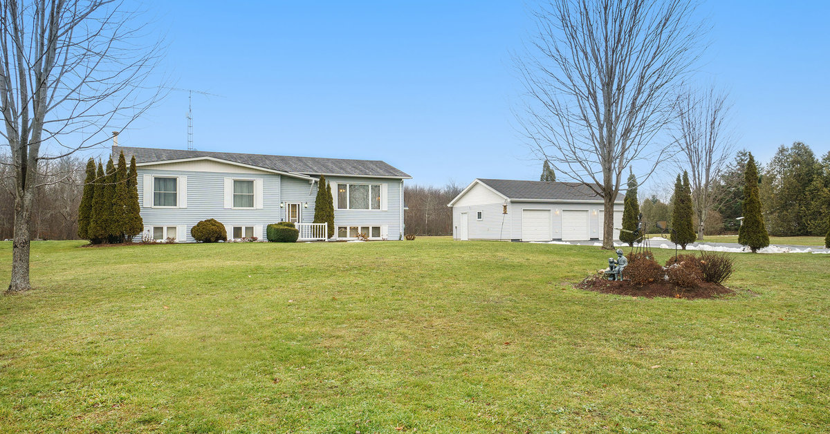 1262 Ford Rd