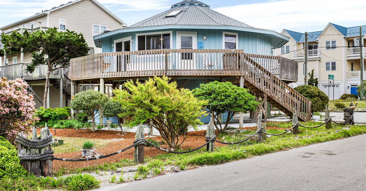 2 Banks Channel Court