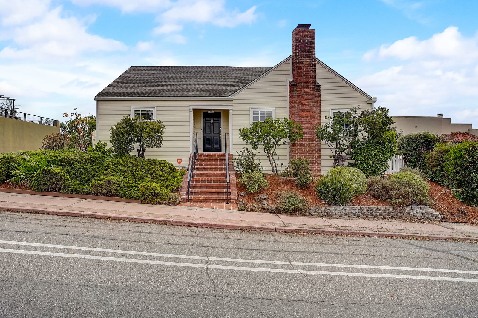 112 Moraga Ave. | Oldham Group | Compass