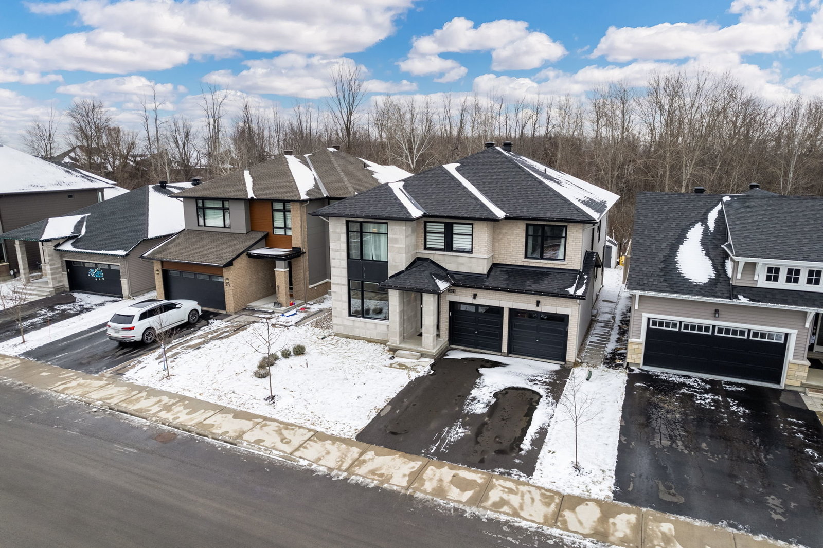 381 Big Dipper St | The Agency Ottawa