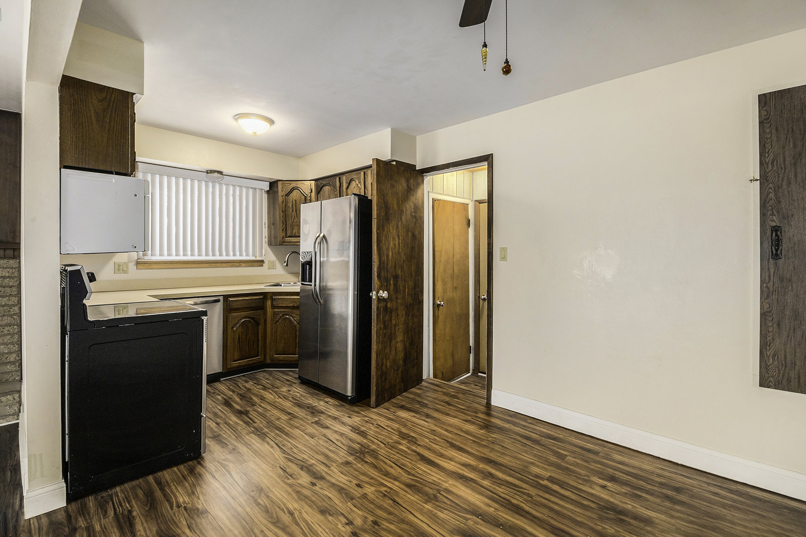 27429 Sutherland Avenue