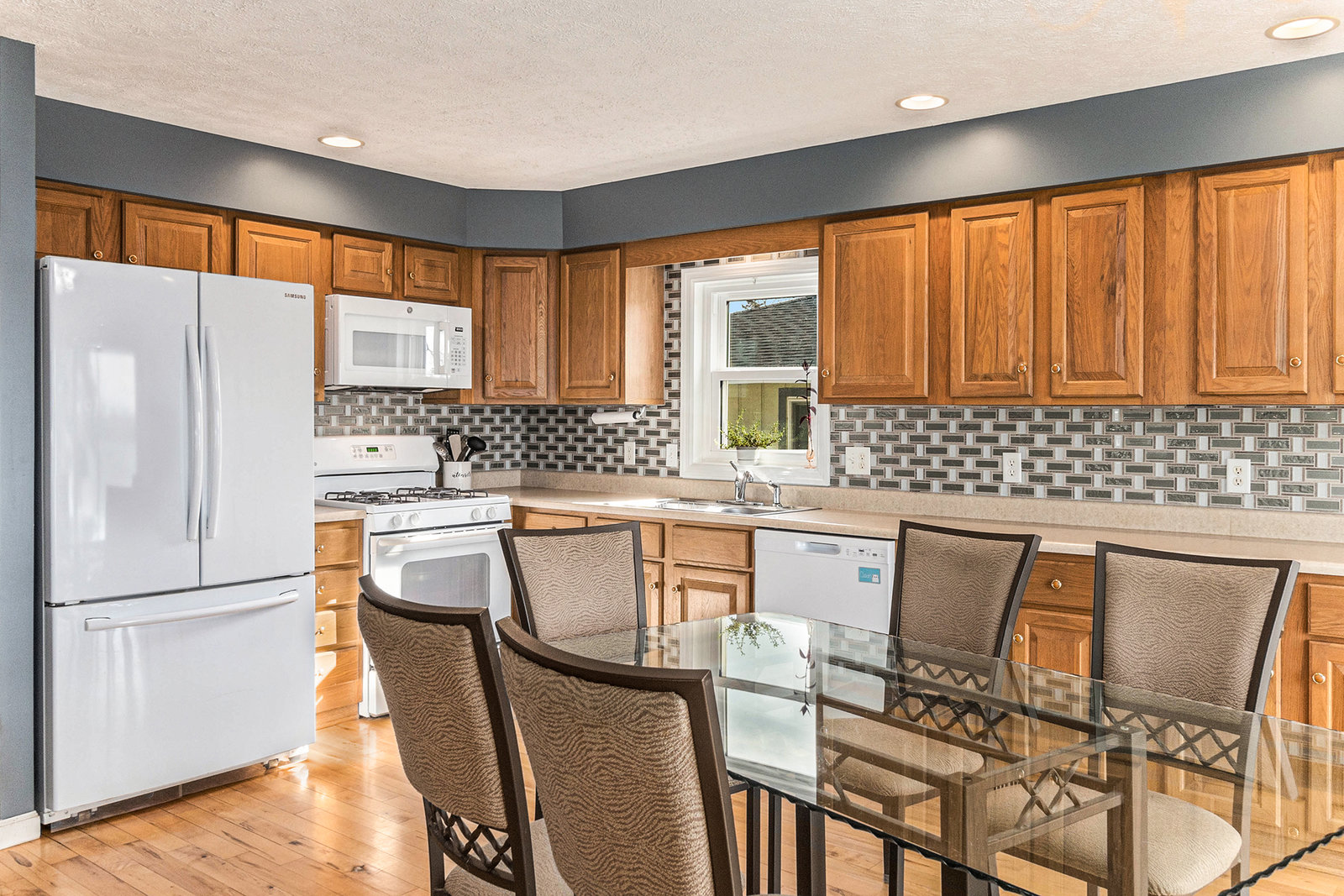 9900 Blue Water Drive