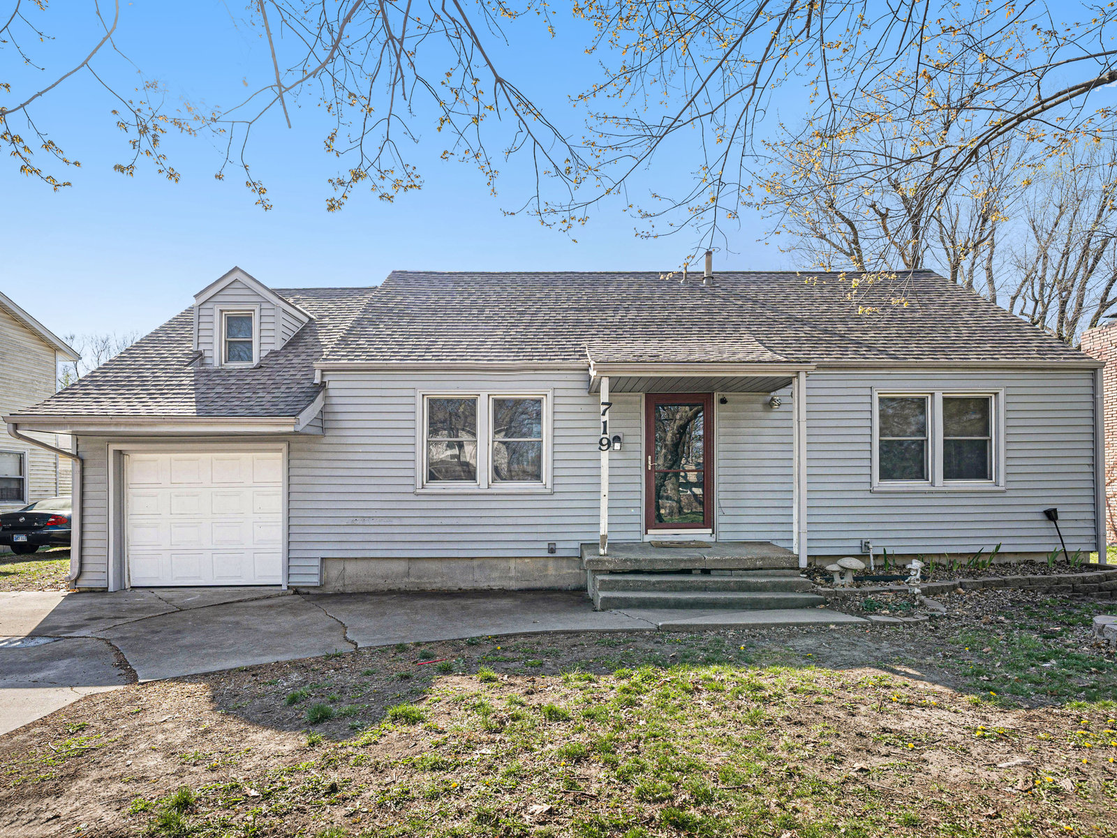 719 North Walker Lane