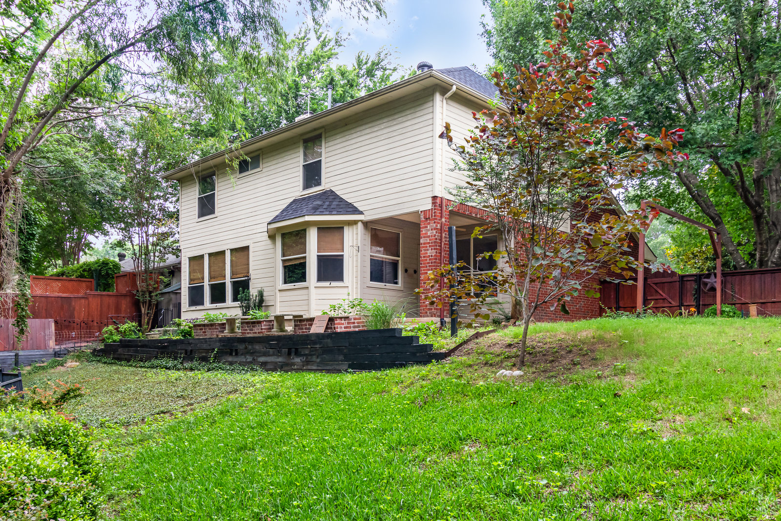 1301 Meadowbrook Drive
