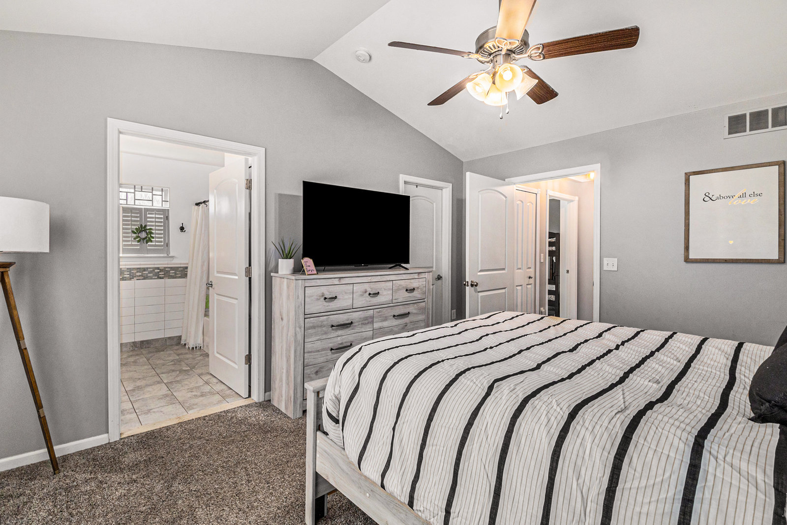 4093 Pepper Tree Lane