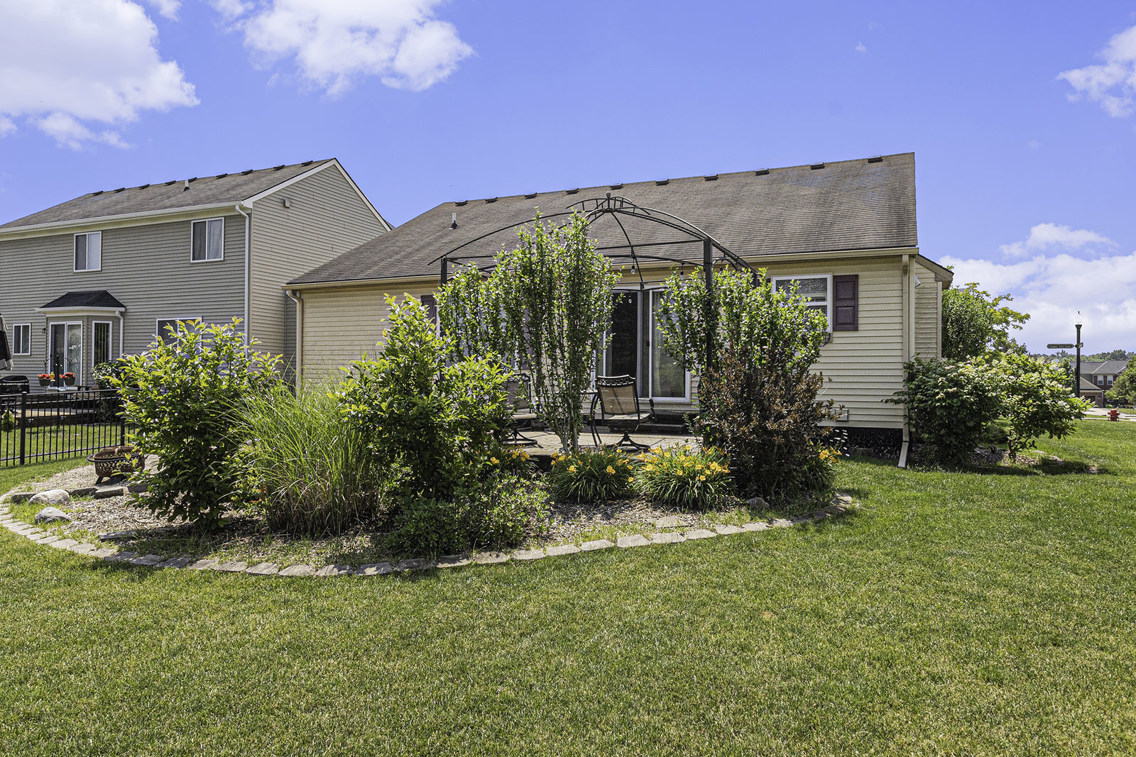 4093 Pepper Tree Lane