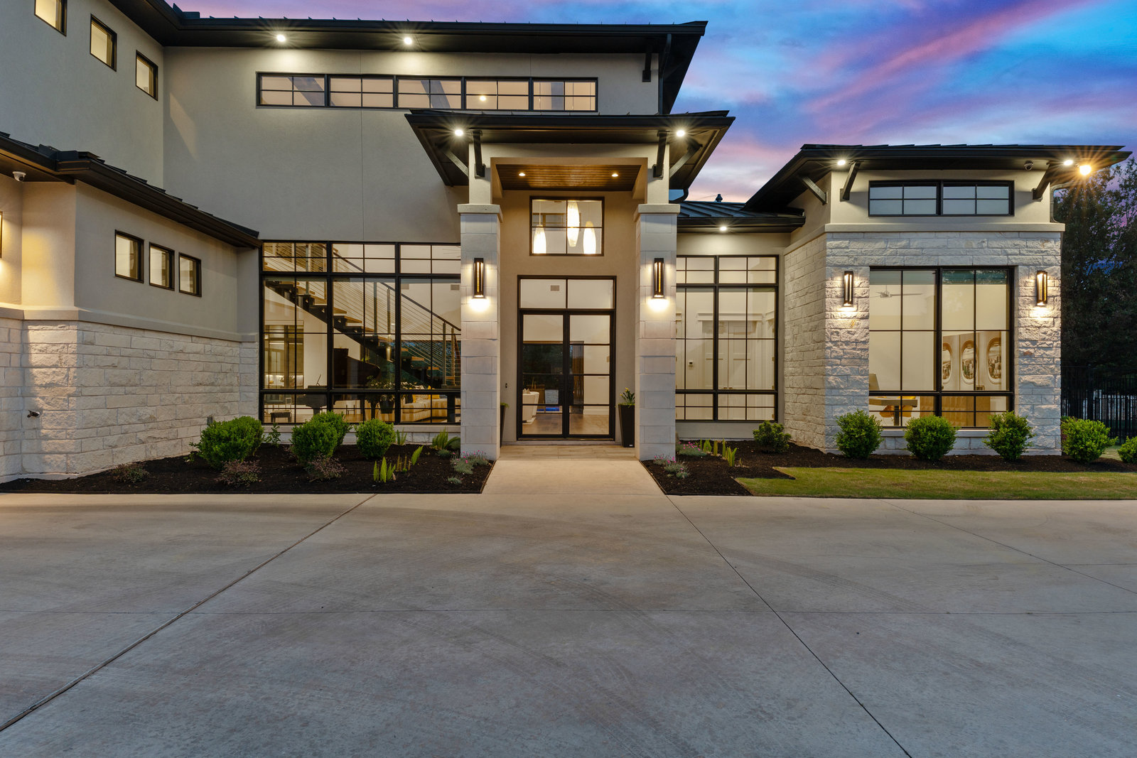 Where Modern Design Meets Country Club Living | Kuper Sotheby's ...