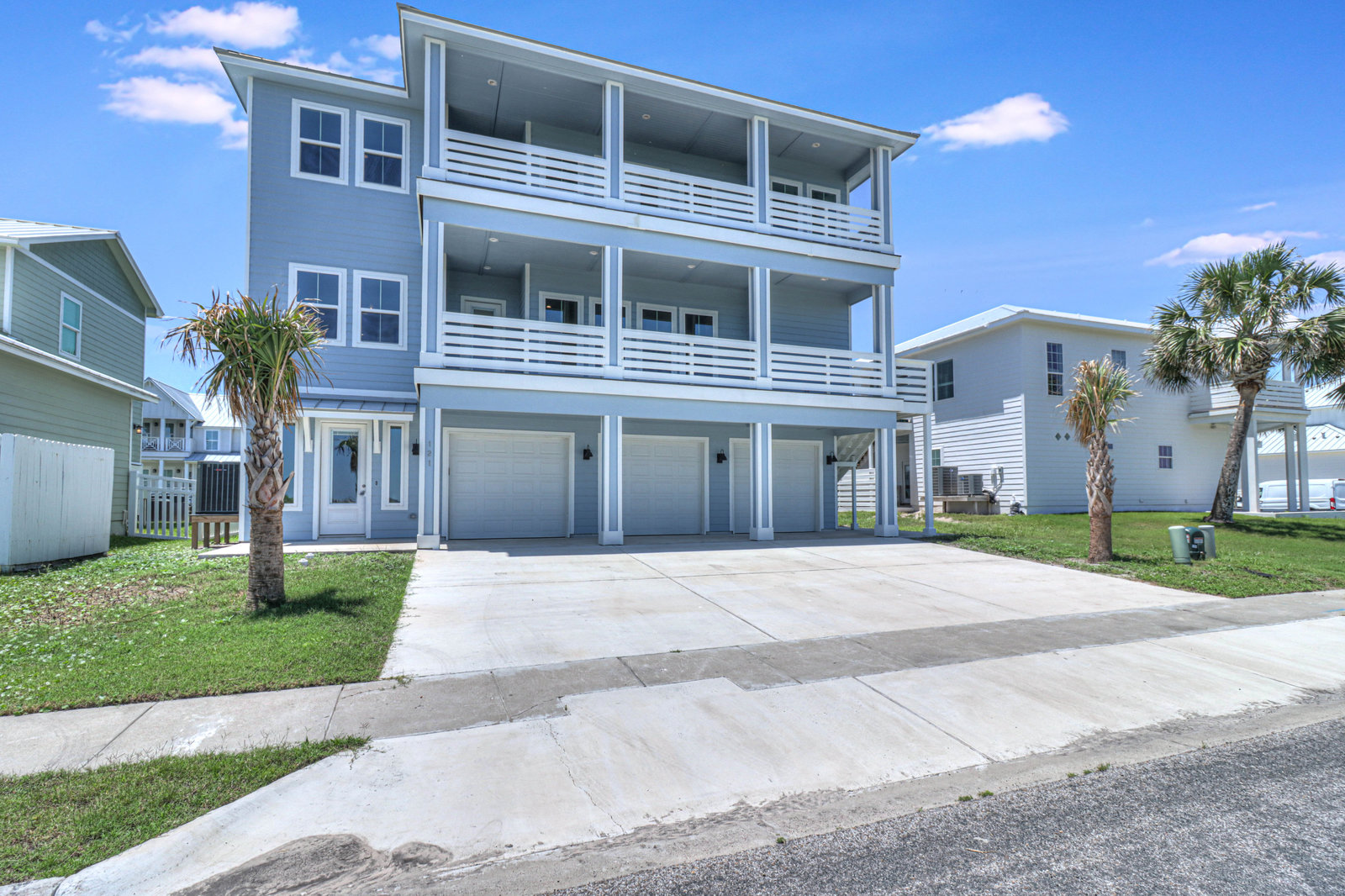 Stunning New 5BR Beach House | Kuper Sotheby's International Realty