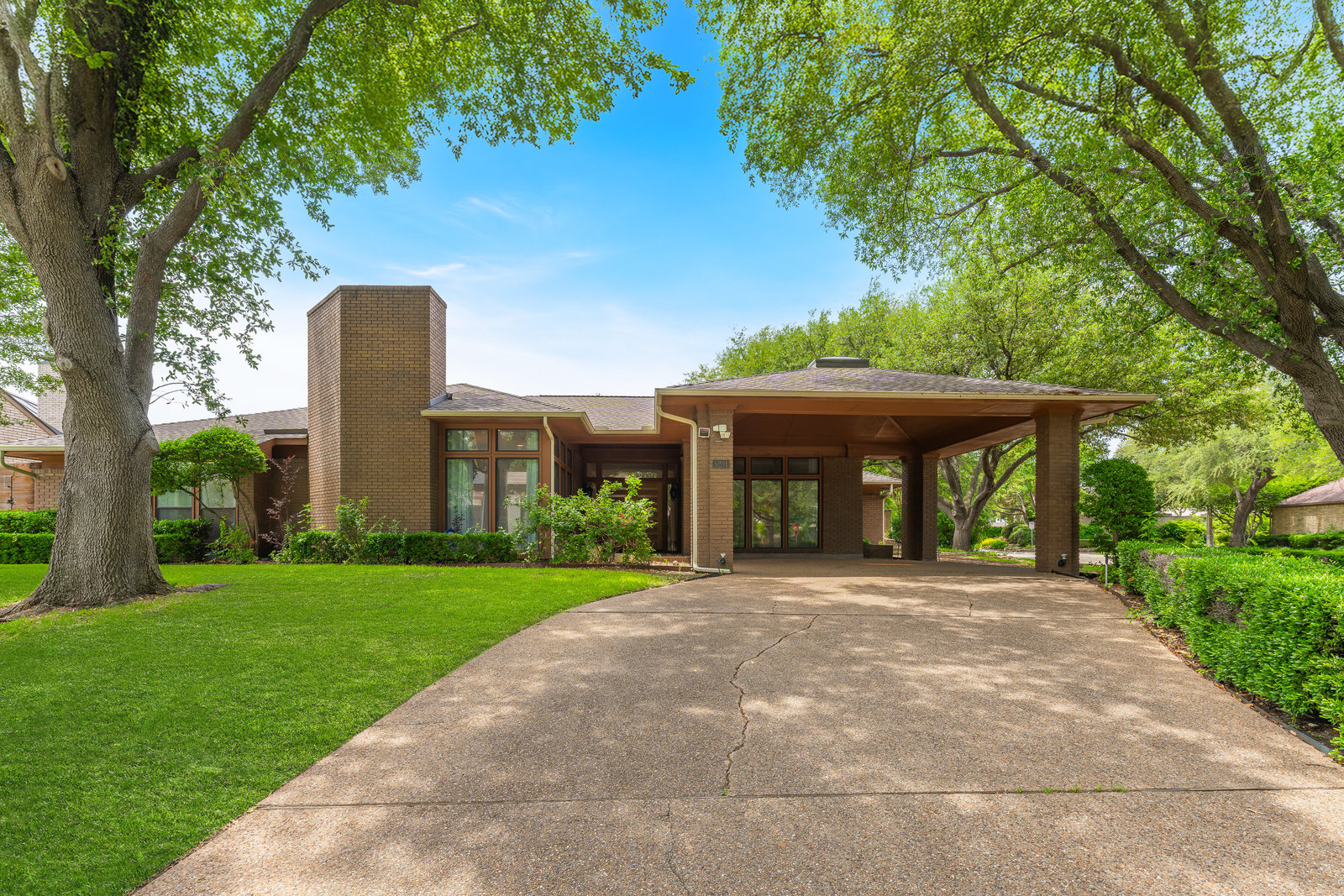 6555 Harbor Town Dr