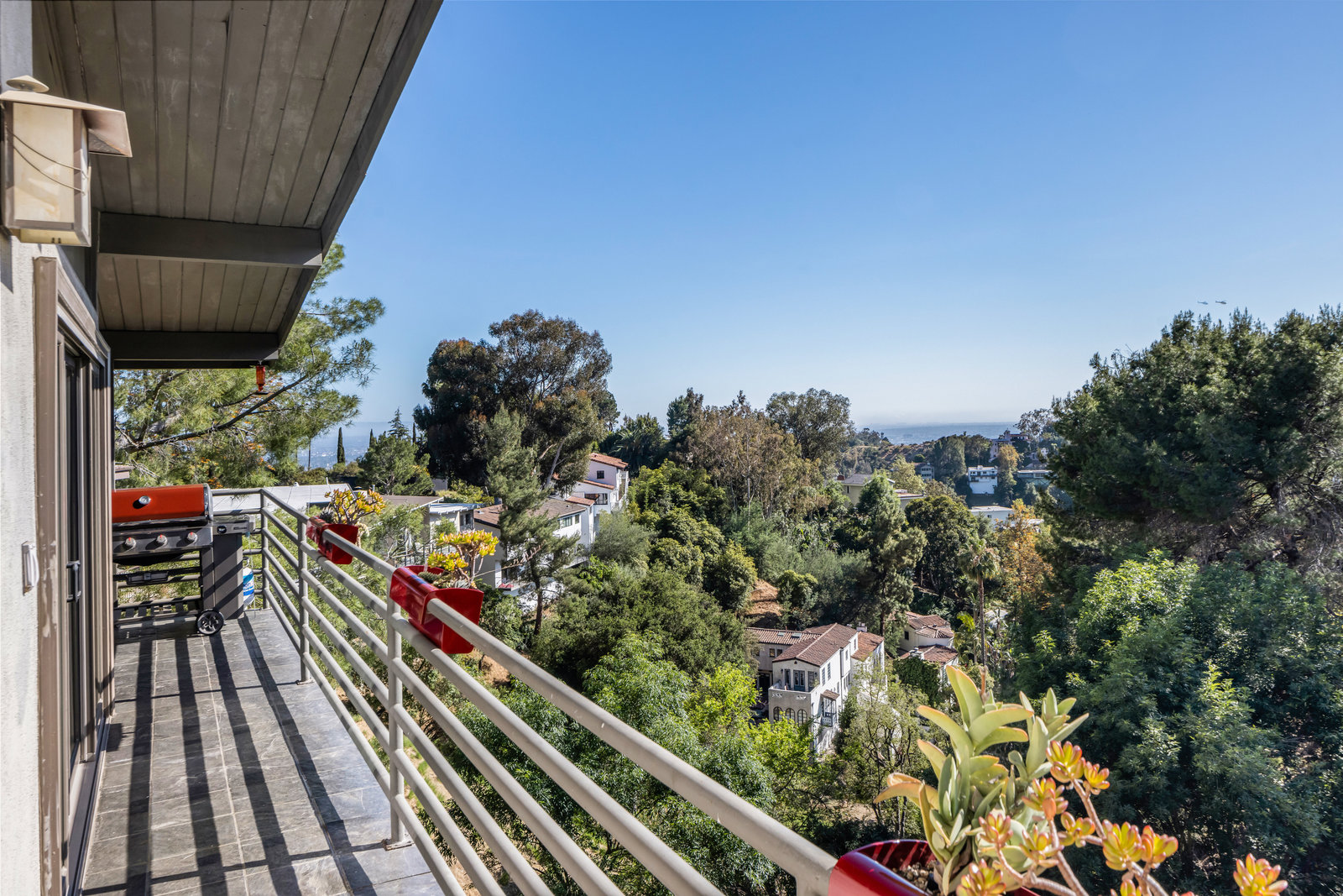 A Hollywood Hills Masterpiece with Iconic Views and Inspired Design
