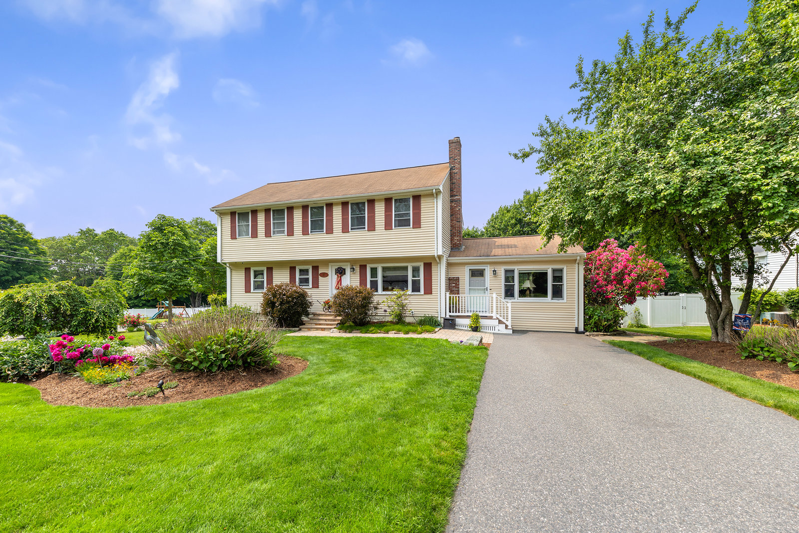 37 Maple St