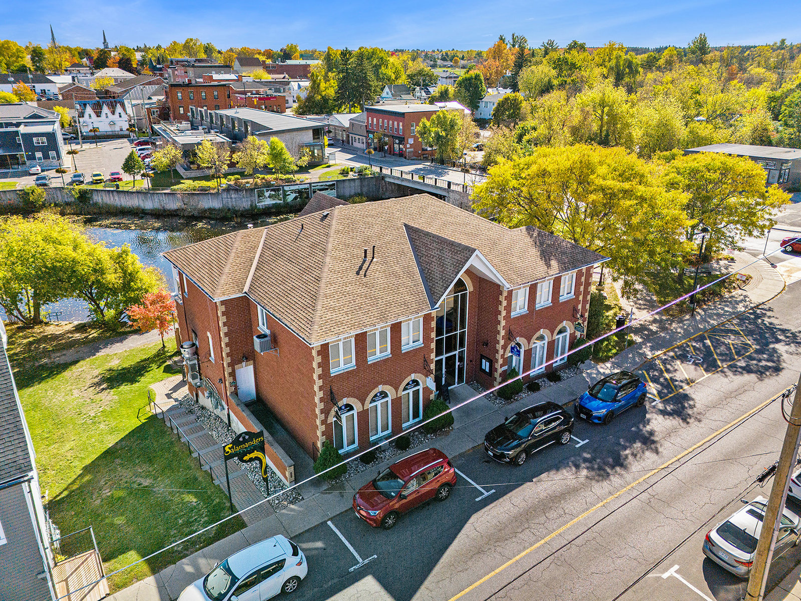 28 Clothier Street East