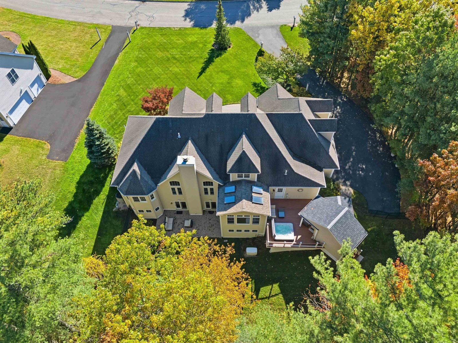 58 Tanglewood Drive | Lamacchia Realty