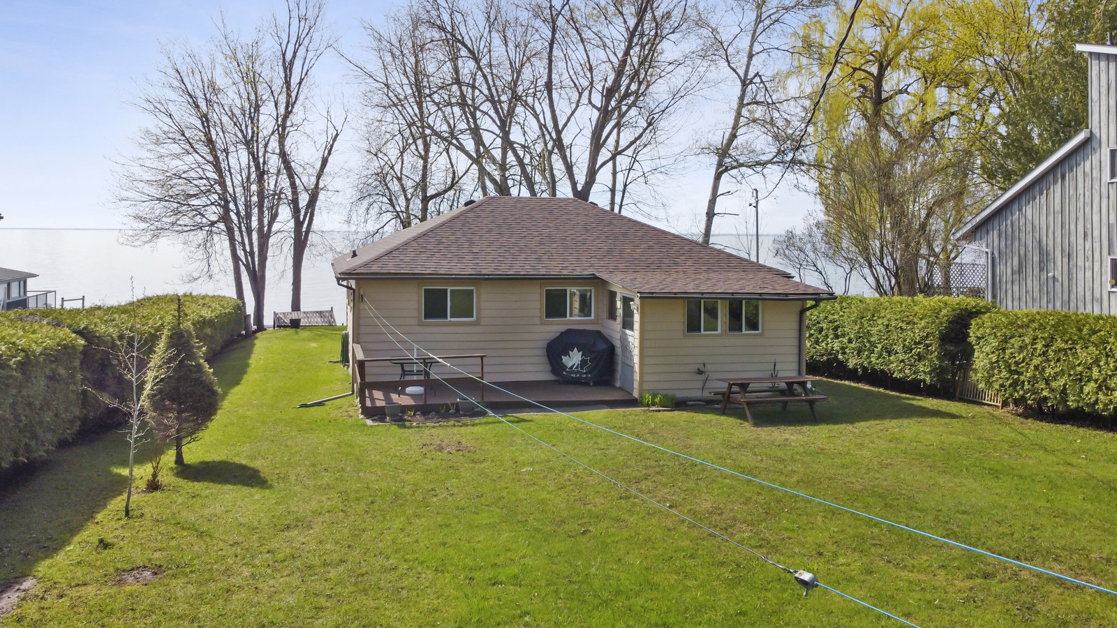 2219 Lakeshore Road East