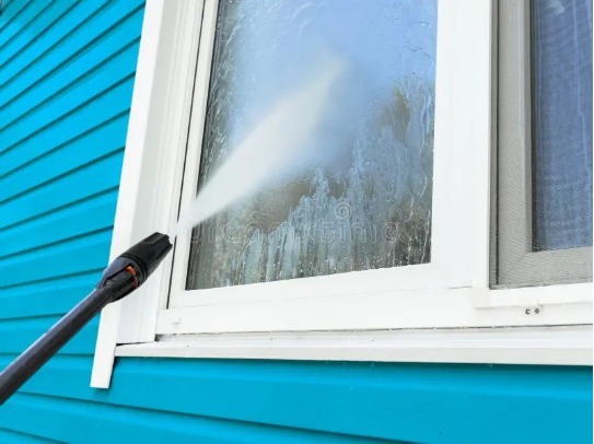 How to Achieve Sparkling Clean Windows | Fundly