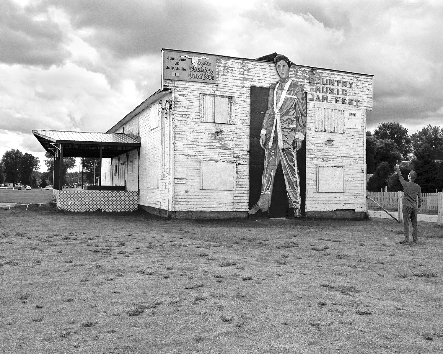 Country Music Jam Fest, Quyon, Québec, by the artist Paul Matte | Gallea