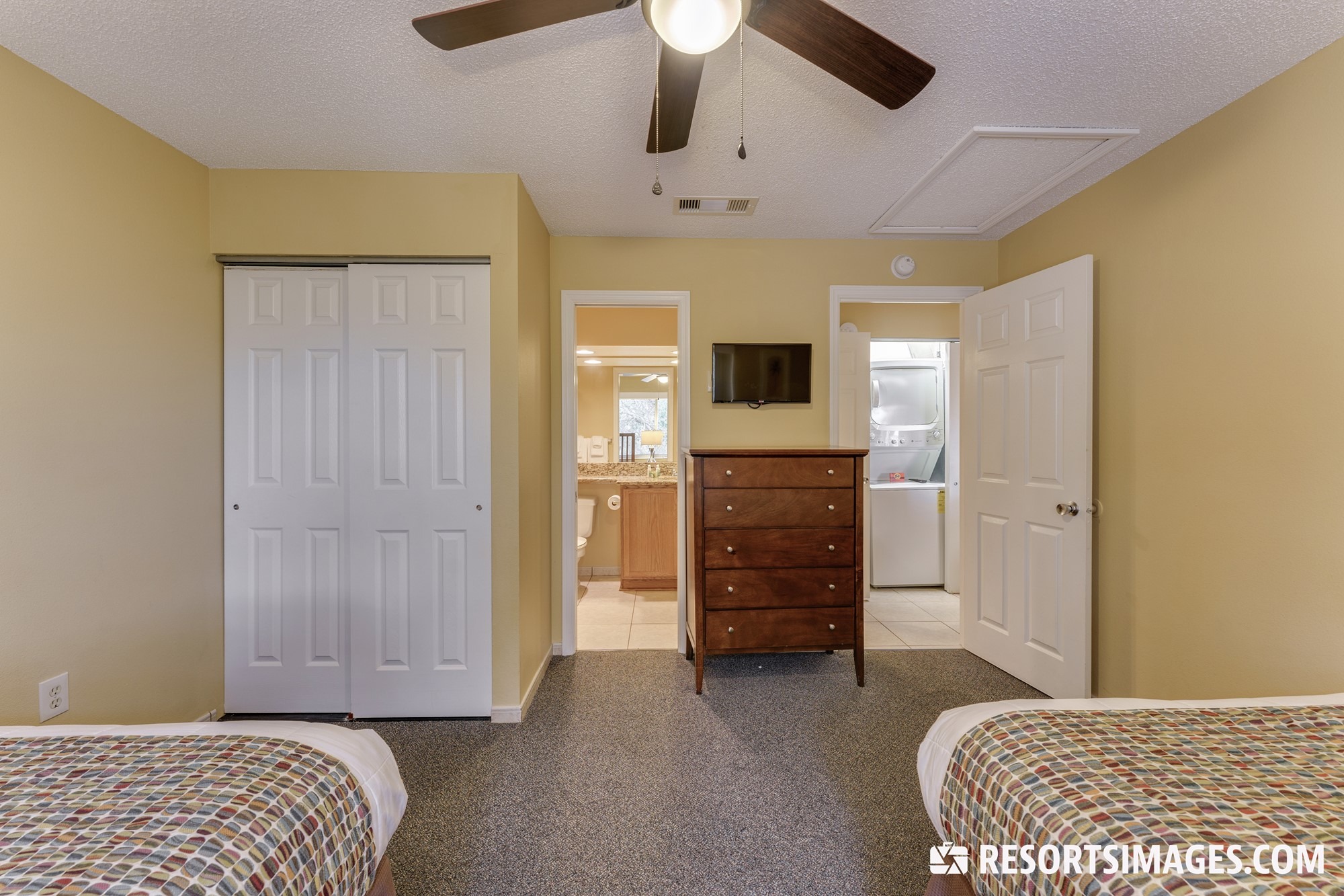 Silver Lake Resort Timeshares | Kissimmee, Florida