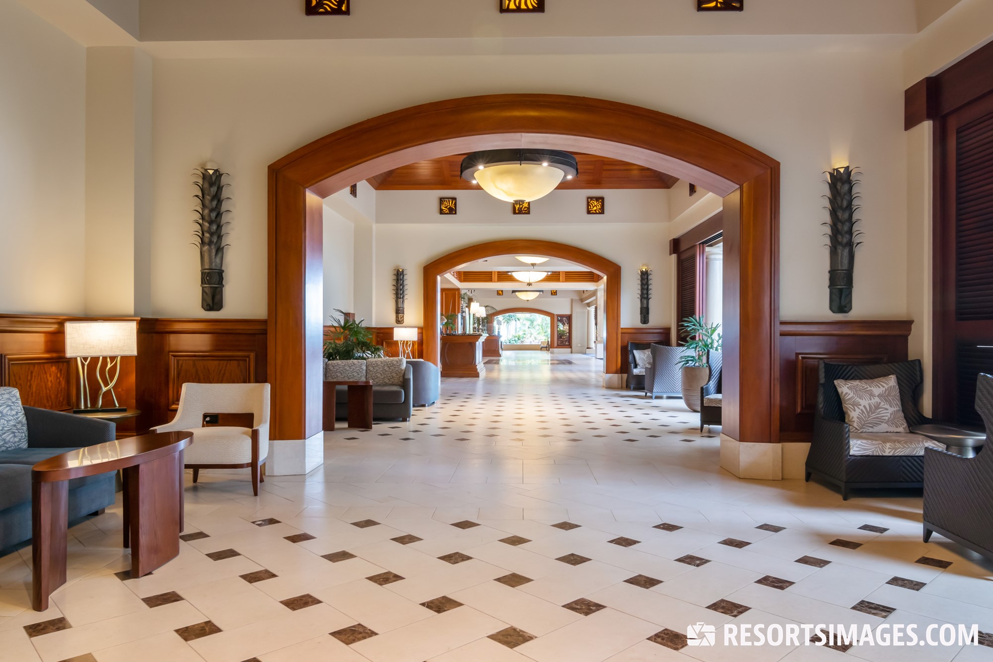 Hilton Hawaiian Village Lagoon Tower Timeshares| Honolulu, Hawaii