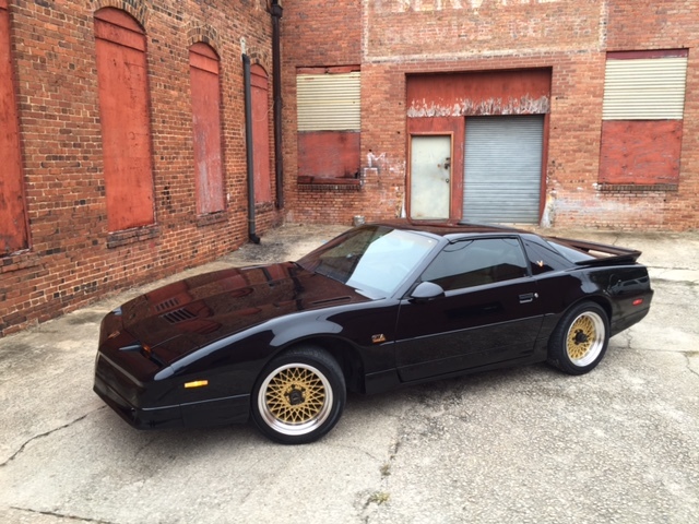 82-92 F-Body 17x9 GTA Mesh Wheel Gold Set of 4. Valve s...