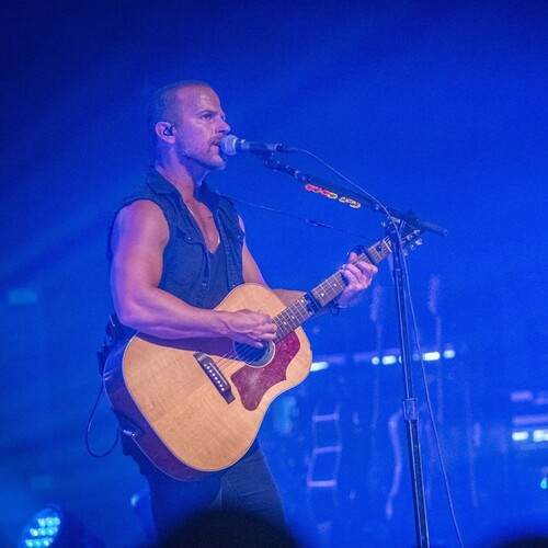 Happy's Inn – ***KIP MOORE***