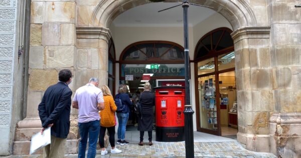 Queues for international driving permits