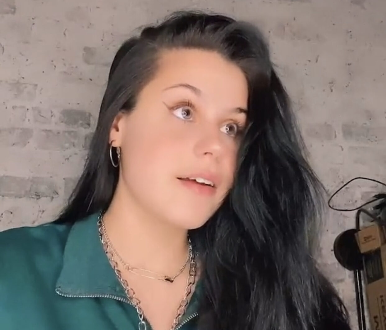Local singer Chloe Martinez goes viral on TikTok