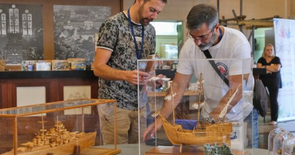 Over 200 exhibits displayed in Scale Model Society competition