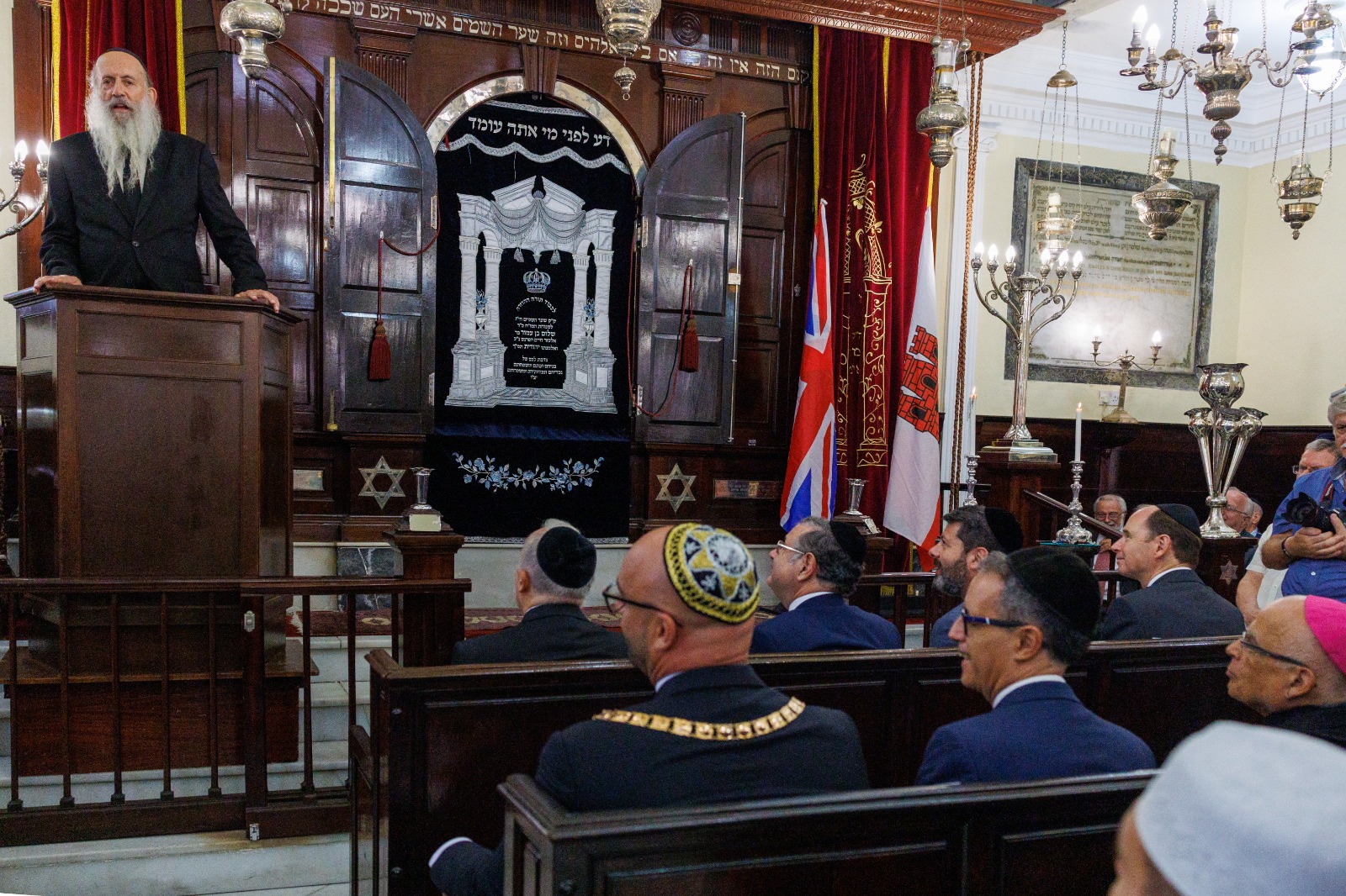 Gibraltar’s Jewish community holds Queen’s memorial service
