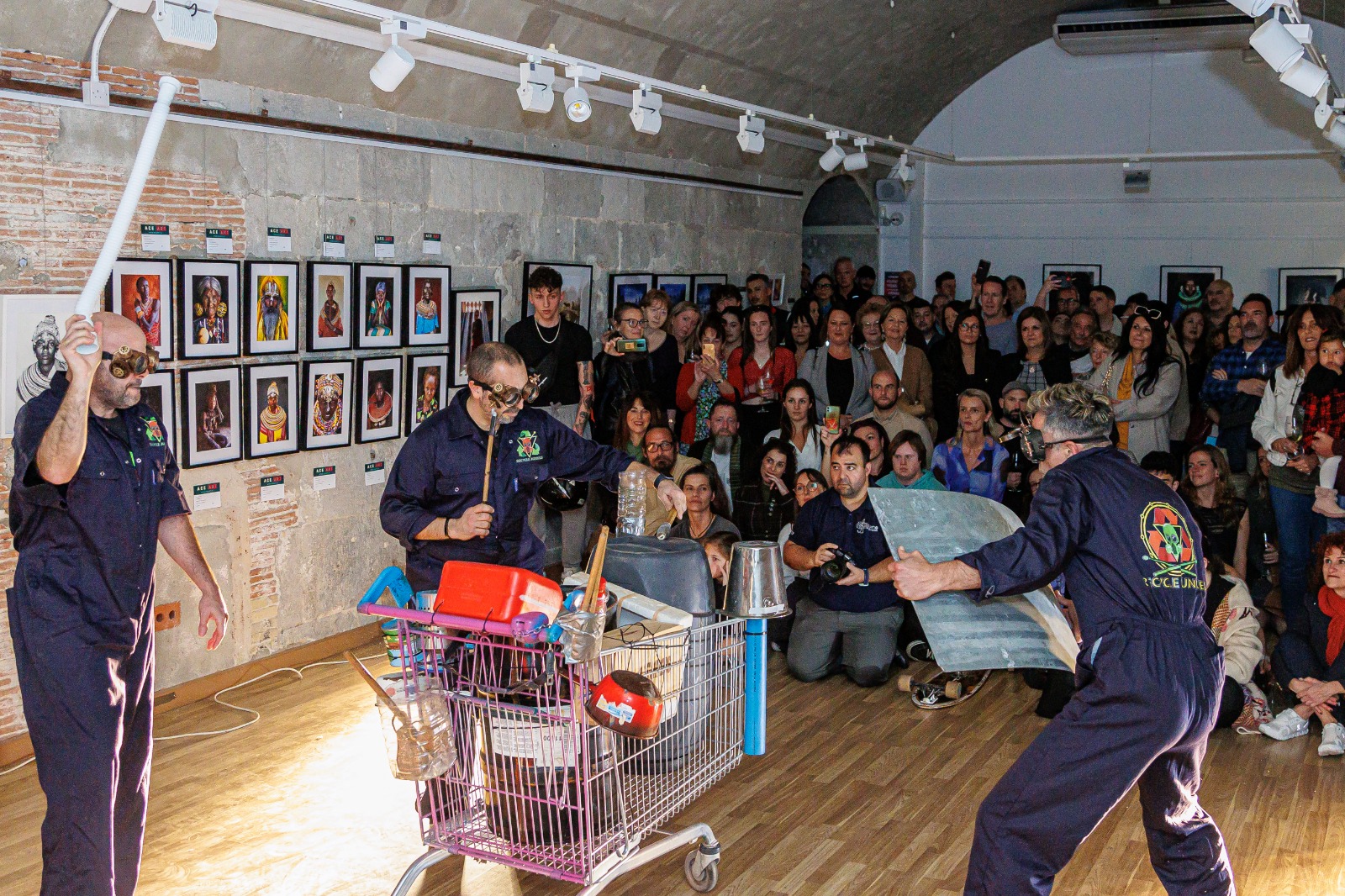 Art Revolution exhibition opens in Gustavo Bacarisas gallery