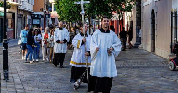 Palm Sunday Procession marks start of Easter
