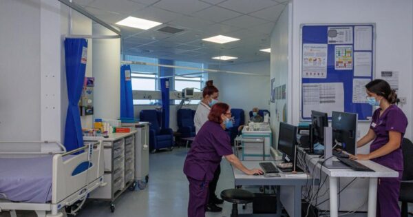 Minor Injuries Unit offers ‘smarter way to run’ A&E and reduce waiting ...