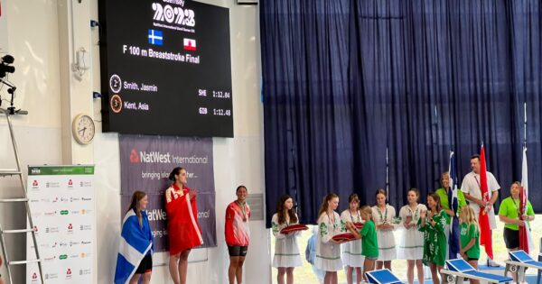 Asia Kent takes bronze in 100m breaststroke