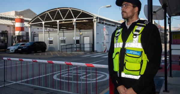 Who are the defence guard service?