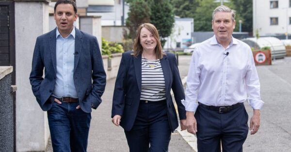 Starmer says Labour will ‘smash class ceiling’ for working people