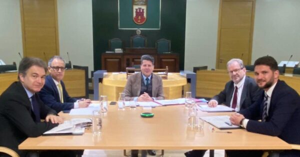 Party politics parked as Environment Select Committee holds first meeting