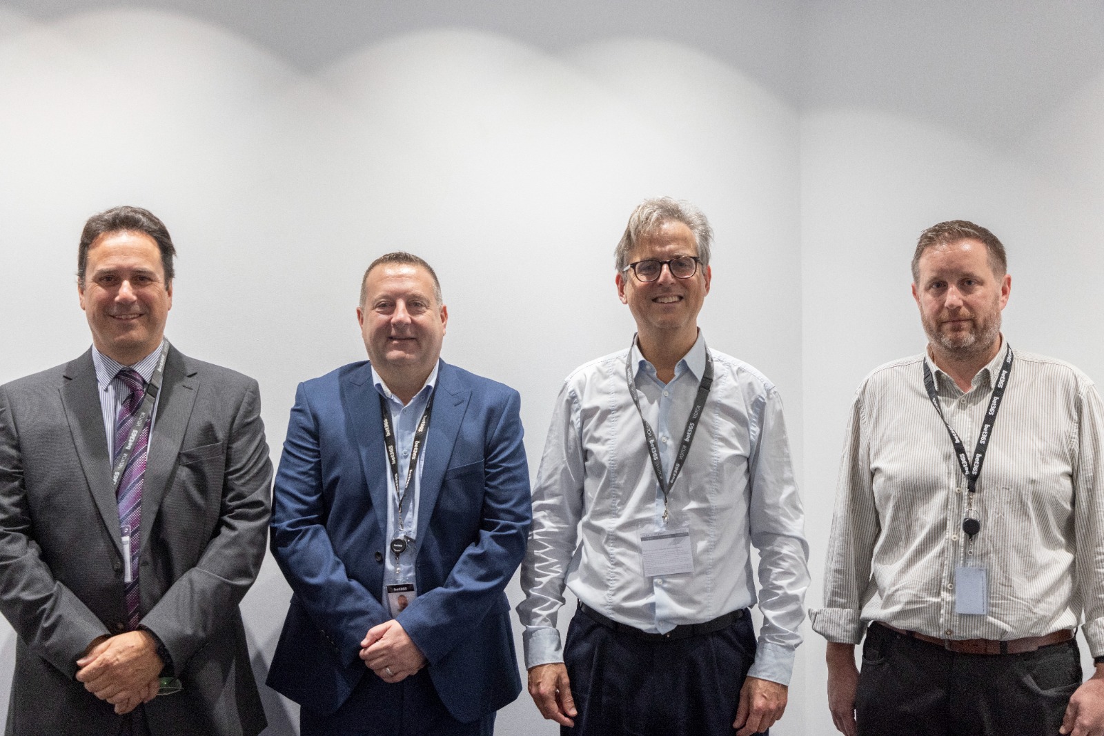 Feetham visits renovated offices of Bet 365
