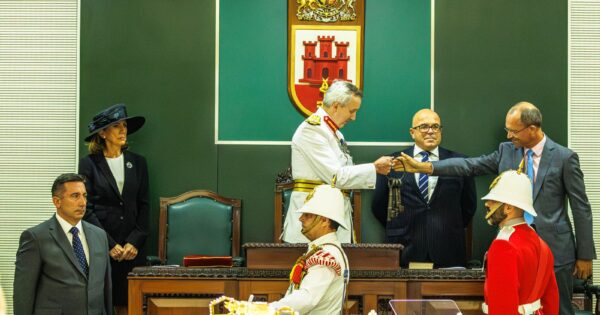 UK will stand ‘shoulder to shoulder’ with Gib whatever treaty outcome ...