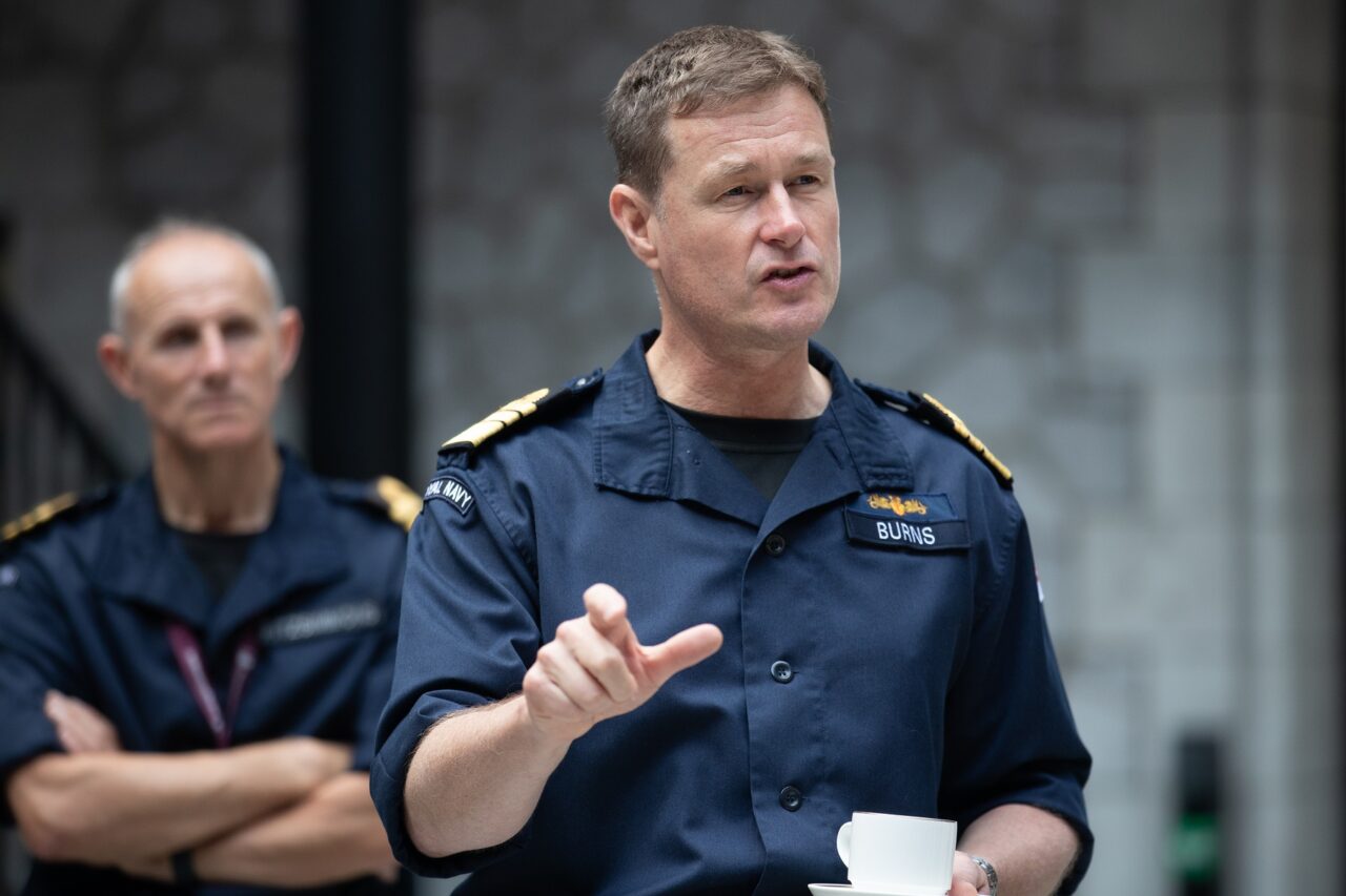 Fleet Commander Vice Admiral Burns visits Naval Base, engages with ...