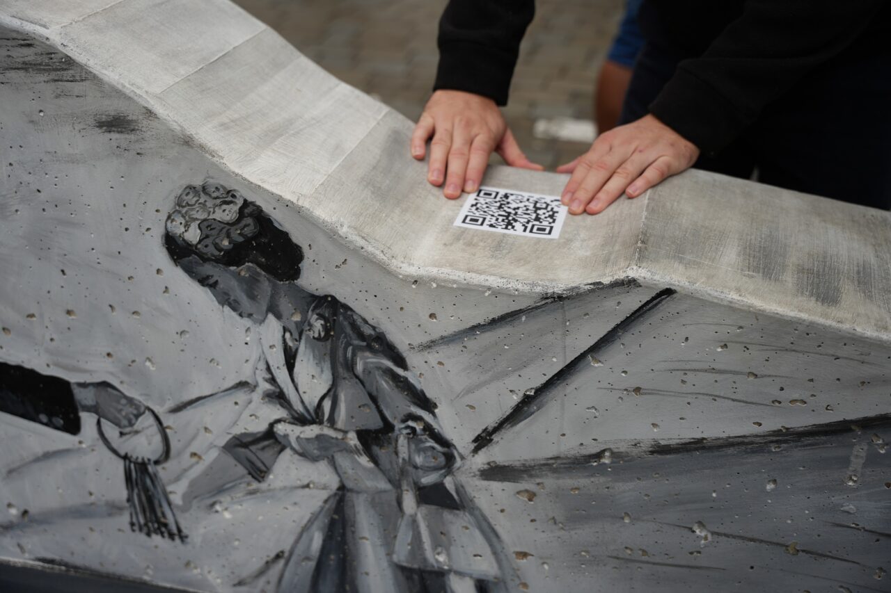 Second phase of Main Street barrier art project commences